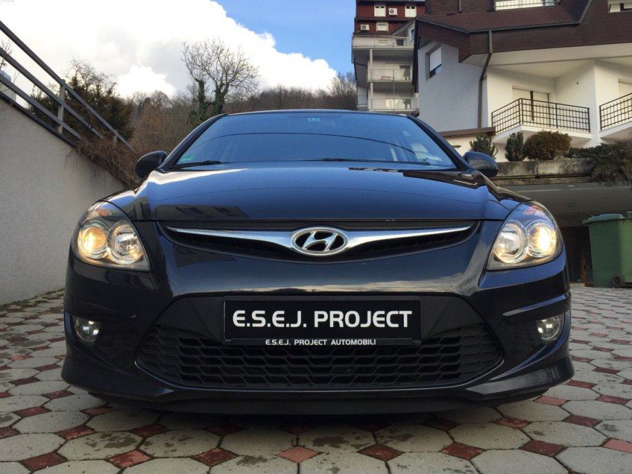 Hyundai i30 1,6 CRDi bluedrive FINAL EDITION MOD.2012., 2011 god.