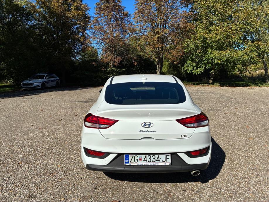 HYUNDAI i30 FASTBACK, 2023 god.