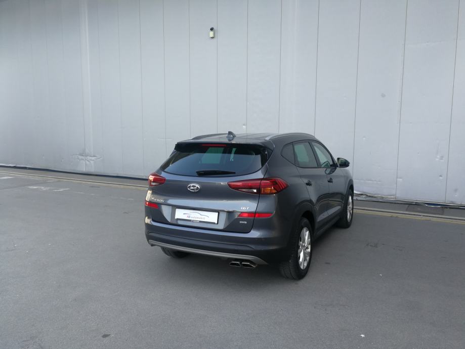 Hyundai Tucson 1,6 T-GDI**AUTOMATIC**NAVIGACIJA**KAMERA**I VLASNIK ...