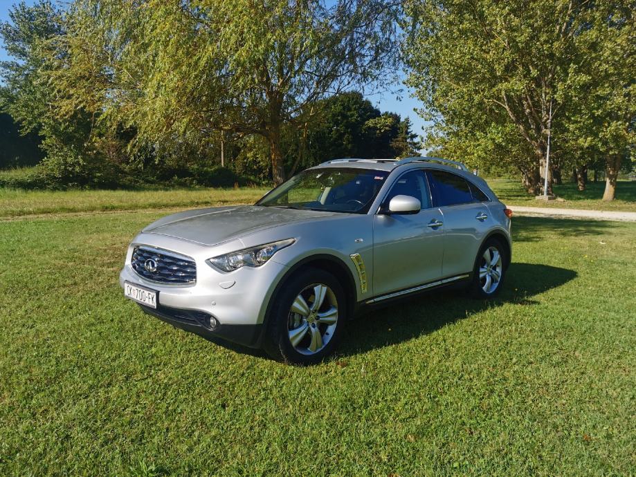 Infiniti FX30 30d GT, 2011 god.