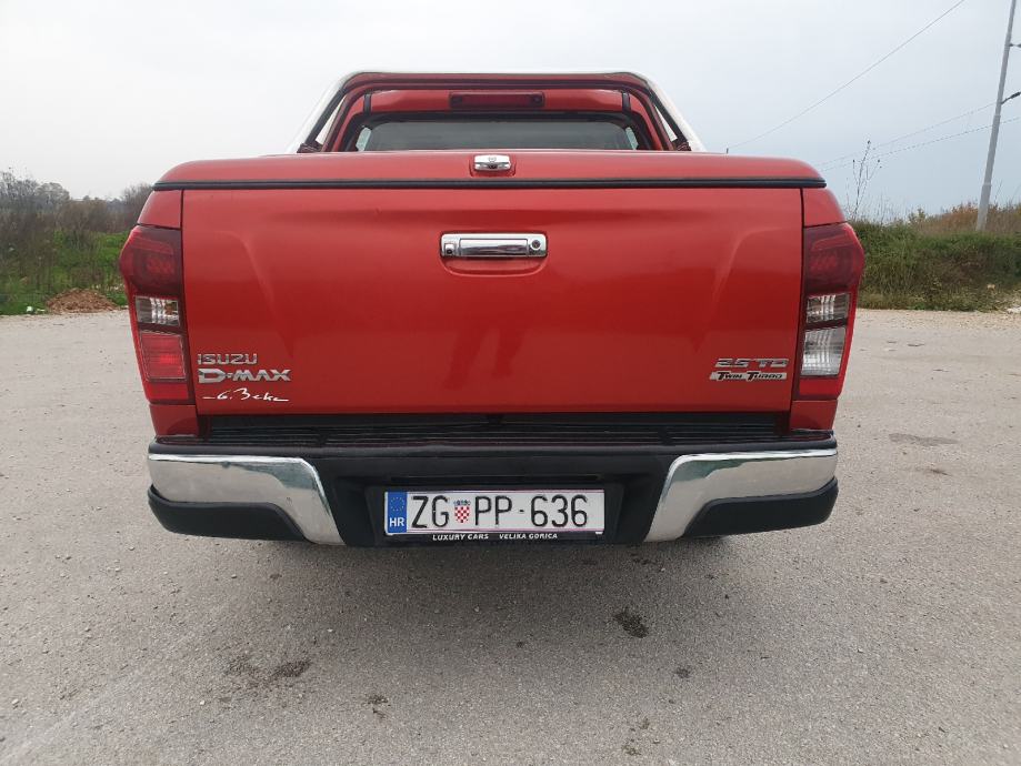 Isuzu D MAX 2 5 Turbodiesel Premium 4WD 2016 God isuzu-d-max-2-5-turbodiesel-premium-4wd-2016-god