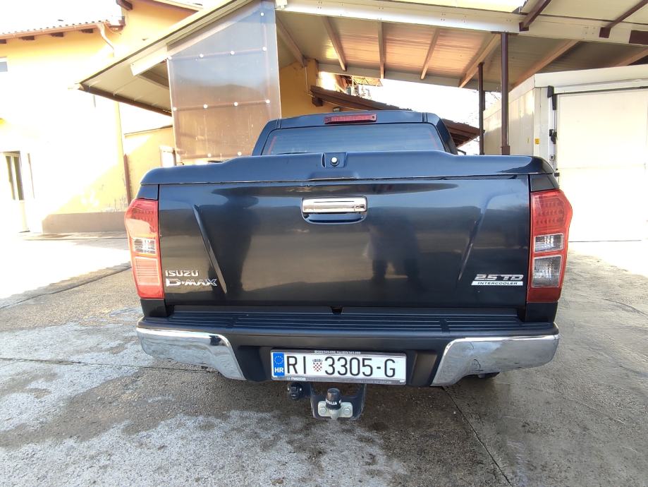 Isuzu D-MAX 2500 LS SUPER STANJE, 2013 god.