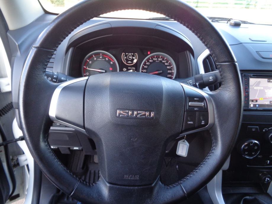Isuzu D-MAX 4WD Premium, 2020 god.
