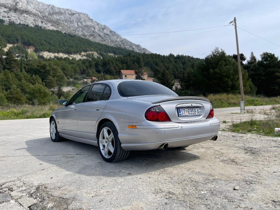Jaguar S-Type 4.2 supercharged, 2003 god.