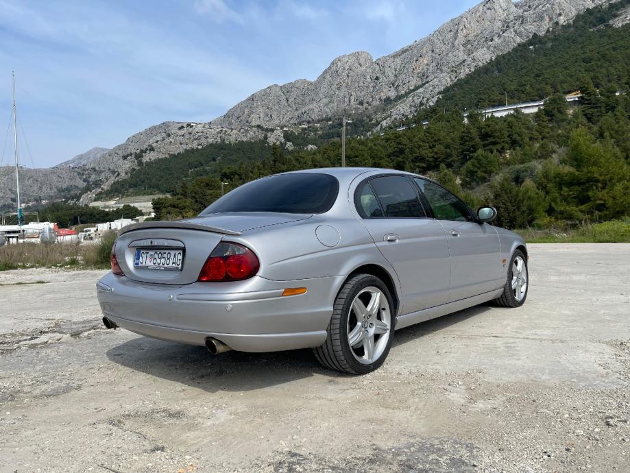 Jaguar S-Type 4.2 supercharged, 2003 god.