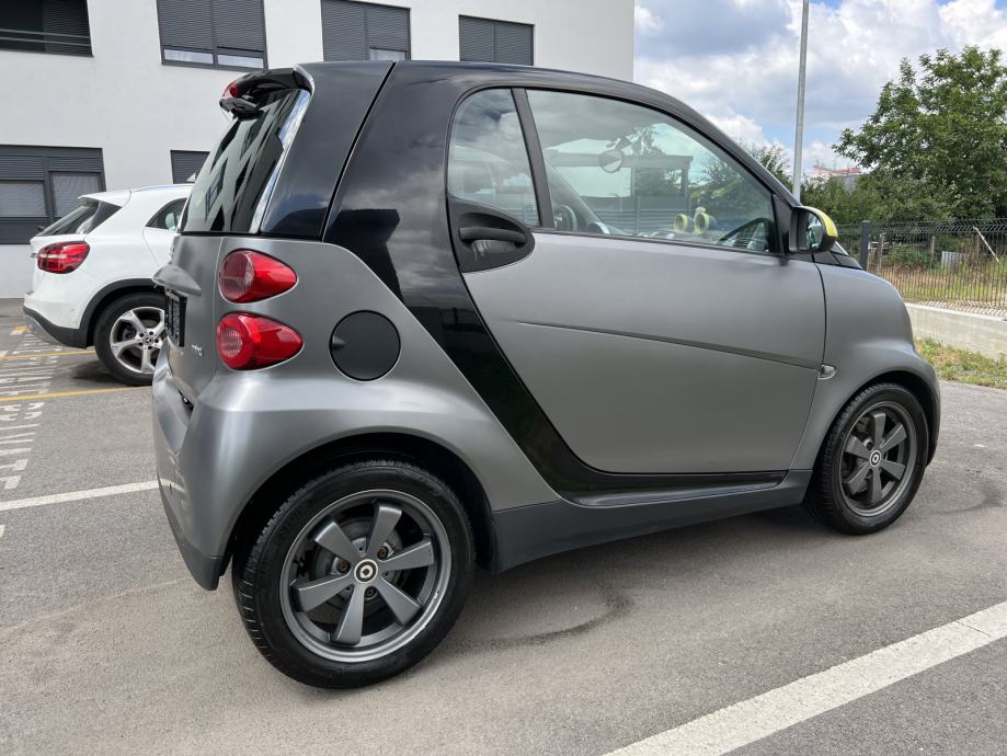 JEDINSTVEN Smart fortwo coupe Grey Style automatik TOP STANJE, 2010 god.