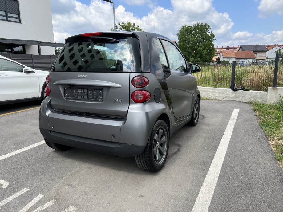 JEDINSTVEN Smart fortwo coupe Grey Style automatik TOP STANJE, 2010 god.