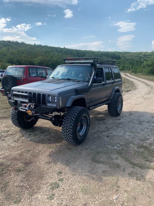Jeep Cherokee 4,0 off road nissan patrol 4x4 dzip, 2001 god.
