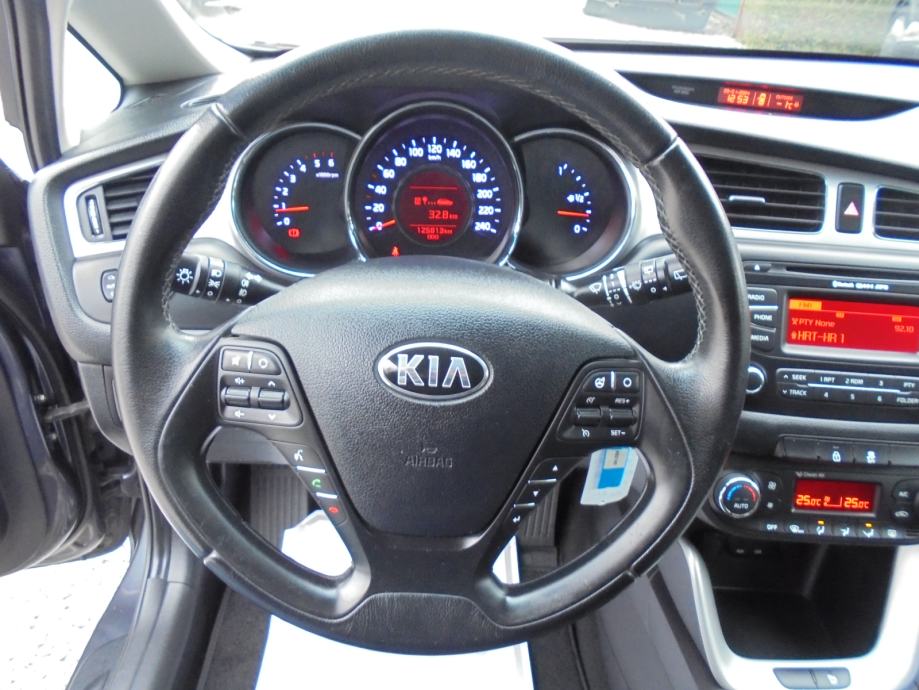 KIA CEED 1.6 CRDI CLIMATRONIC ,TEMPOMAT, EL. PAKET,PDC, ABS, ESP ...