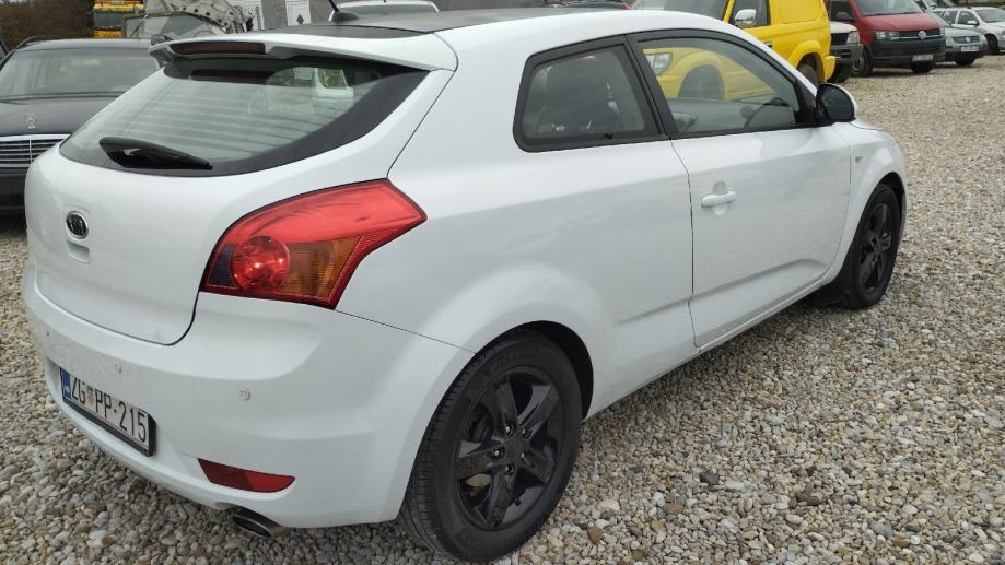 Kia Ceed (ceed) 1,4 LX, 2009 god.