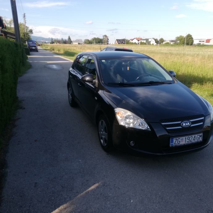 Kia Ceed (ceed) 1,4 LX, 2007 god.