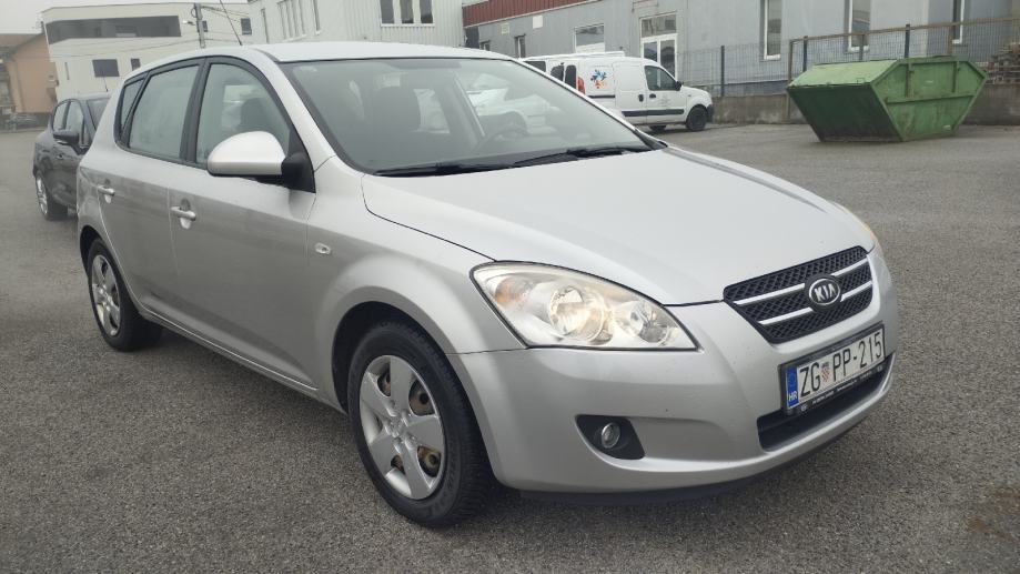 Kia Ceed (ceed) 1,4, 2007 god.
