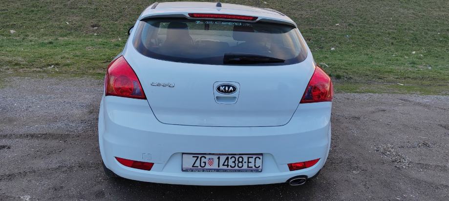 Kia Ceed (ceed) 1,4, 2009 god.
