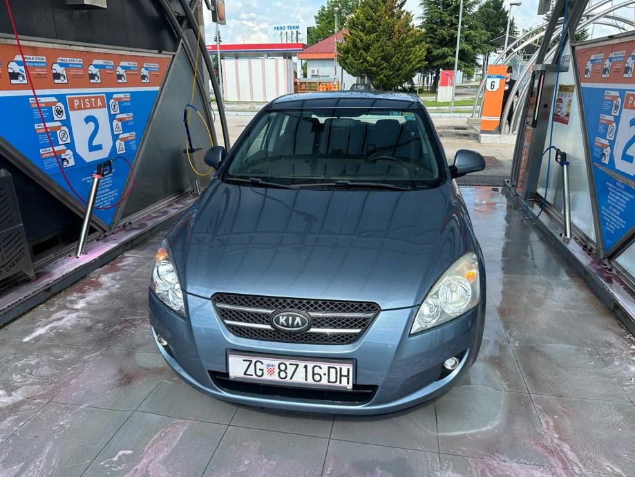 Kia Ceed (ceed) 1,4, 2007 god.