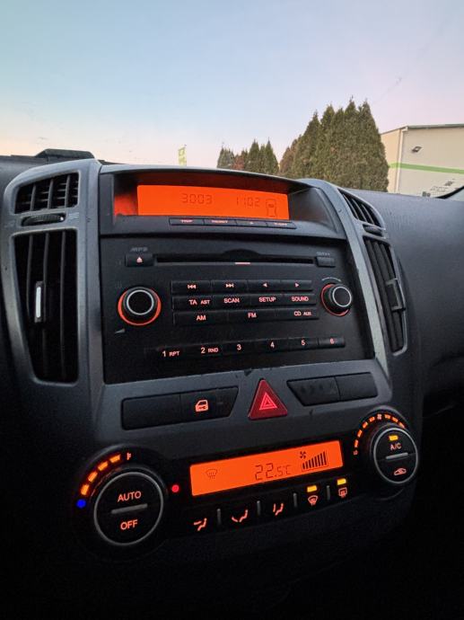 Kia Ceed (ceed) 1,6 CRDi EX *REG.12/26*, 2009 god.