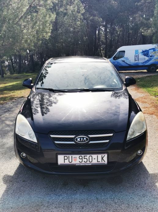 Kia Ceed (ceed) 1,6 CRDi EX, 2009 god.