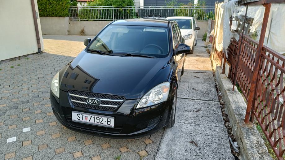 Kia Ceed (ceed) 1,6 CRDi EX, 2007 god.
