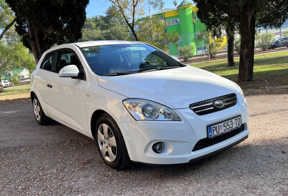 Kia Pro ceed 1,4 16V, 2009 god.