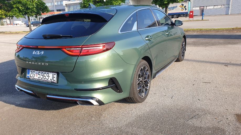 KIA PROCEED 1.5 T-GDI 7DCT GT LINE,DOSTUPAN ODMAH, 2023 god.