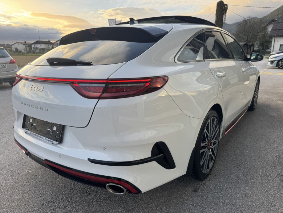 Kia Proceed proceed 1,6 T-GDI GT DCT, 2022 god.