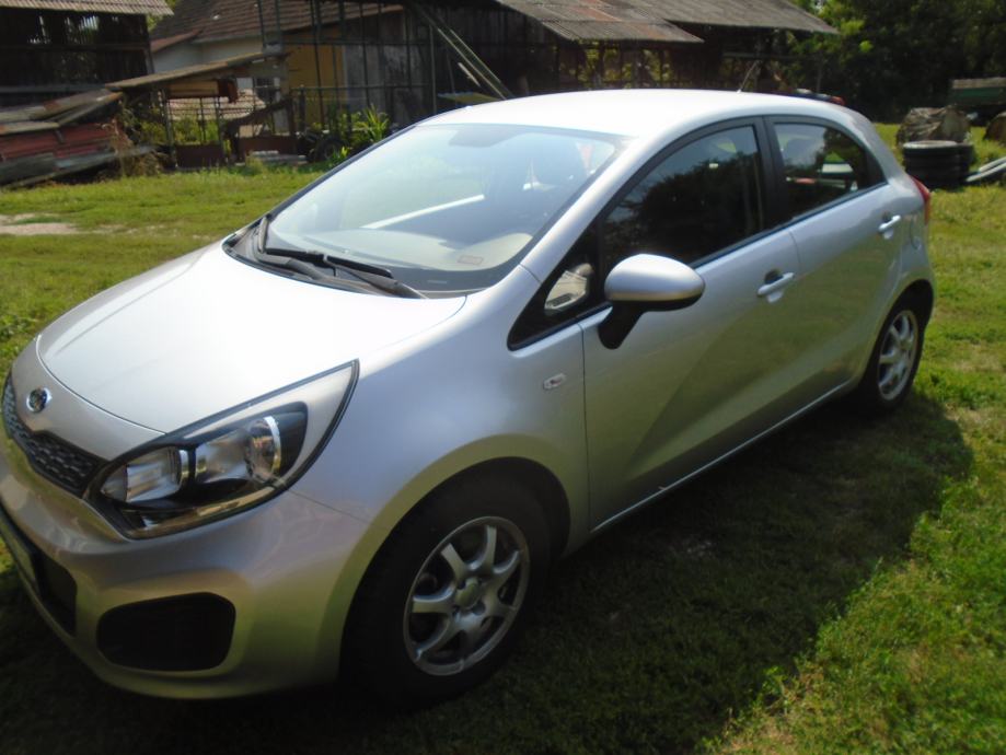 Kia Rio 1,1 CRDi EX eco dynamics ,cijena nije fiksna,vrijedi pogledati ...