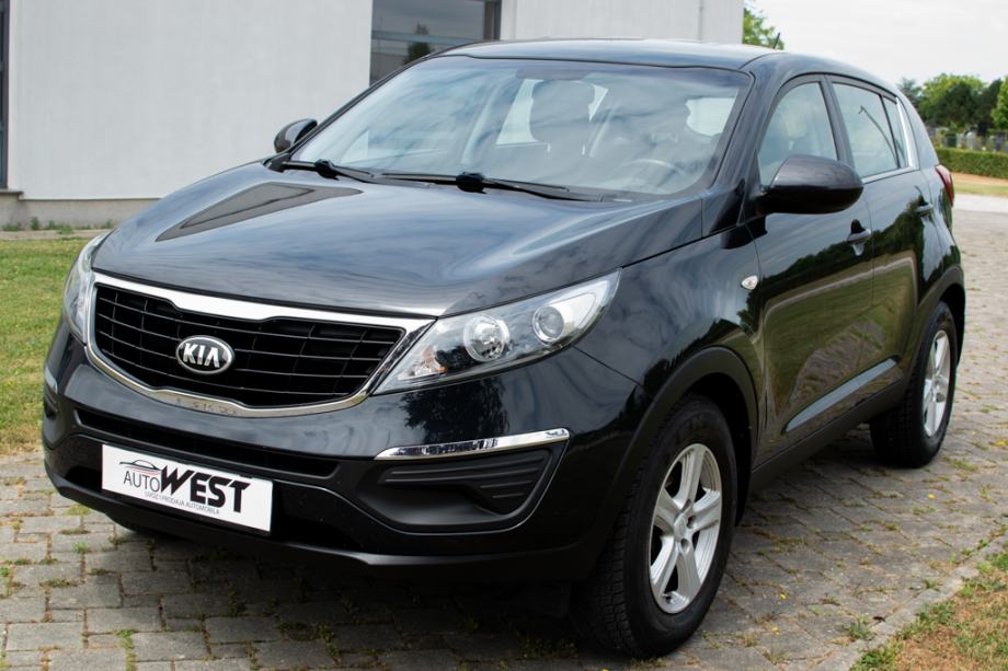 Kia Sportage 2WD 1,6 PRVI VLASNIK SAMO 50000 KM KAO NOVA, 2015 god.
