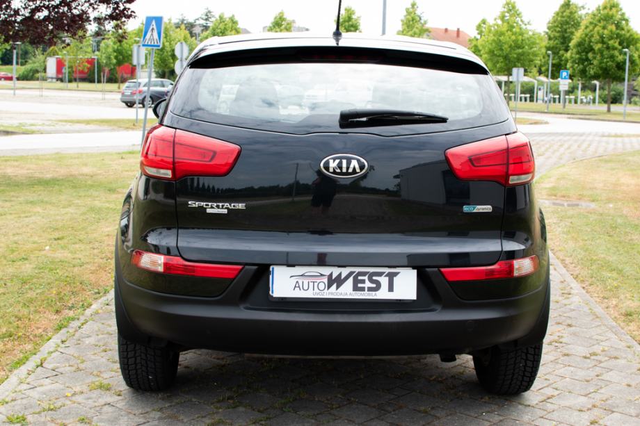 Kia Sportage 2WD 1,6 PRVI VLASNIK SAMO 50000 KM KAO NOVA, 2015 god.