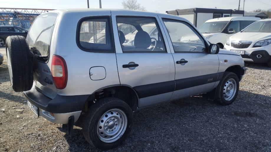 Lada Niva 1700 CHEVROLET 4X4 SAMO 17TKM, 2004 god.