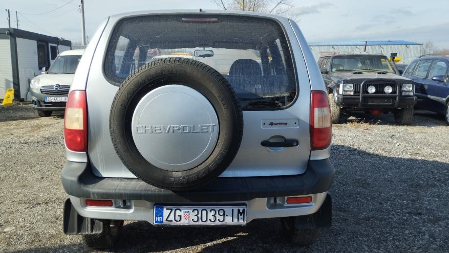 Lada Niva 1700 CHEVROLET 4X4 SAMO 17TKM, 2004 god.