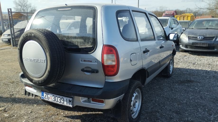 Lada Niva 1700 CHEVROLET 4X4 SAMO 17TKM, 2004 god.