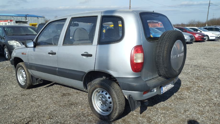 Lada Niva 1700 CHEVROLET 4X4 SAMO 17TKM, 2004 god.