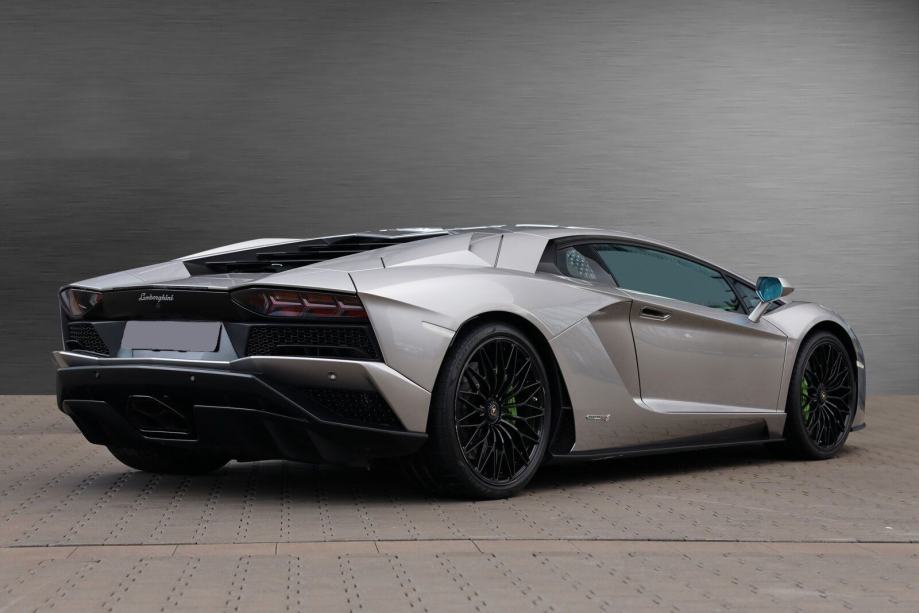 Lamborghini Aventador S LP740-4 Sensonum automatik, 2018 god.