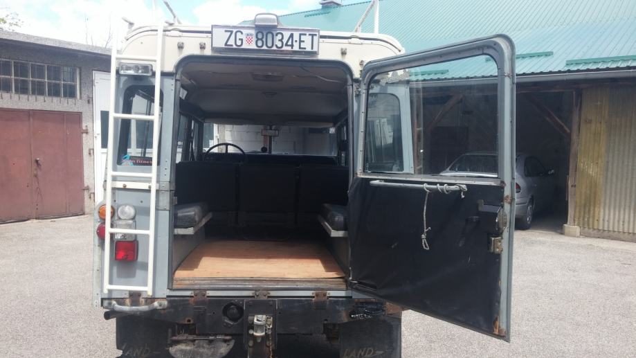 Land Rover Defender 109, 1978 god.