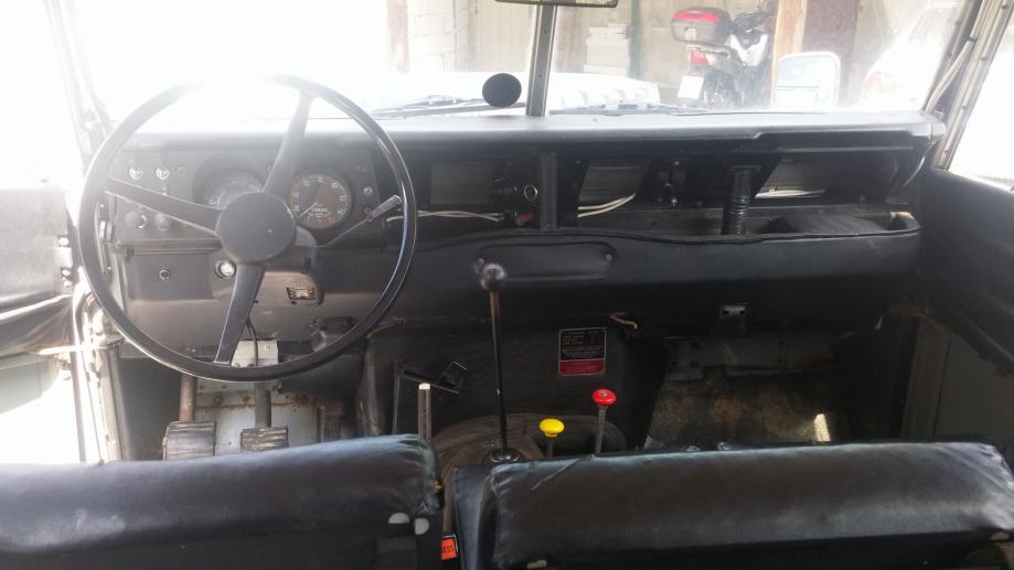 Land Rover Defender 109, 1978 god.