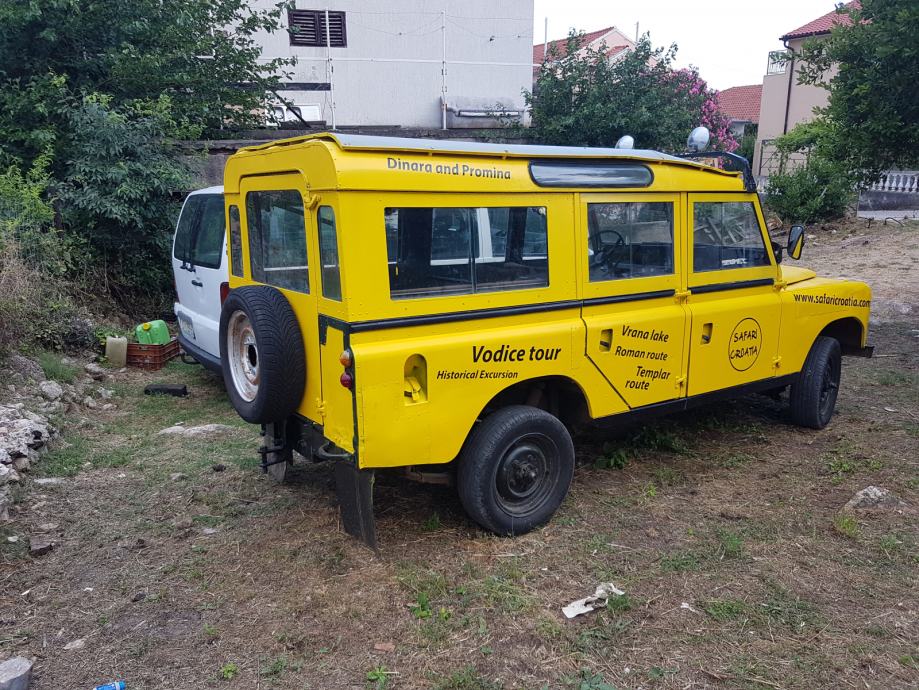 Land Rover Defender serie 2a, 1971 god.