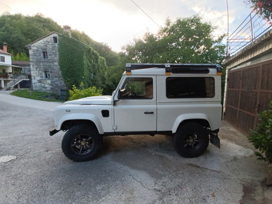 Land Rover Defender td4, 2007 god.