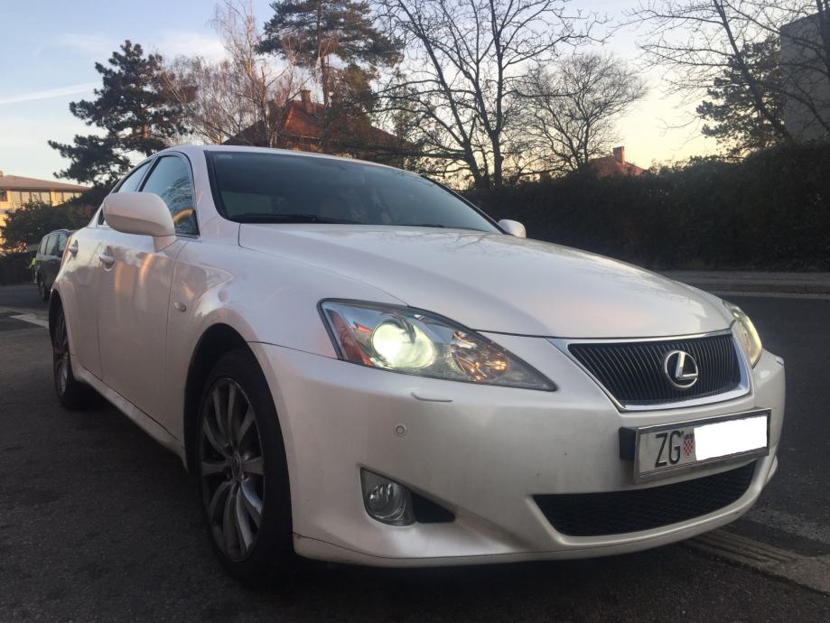 Lexus IS 220 d Luxury (+ krovni prozor), 2008 god.