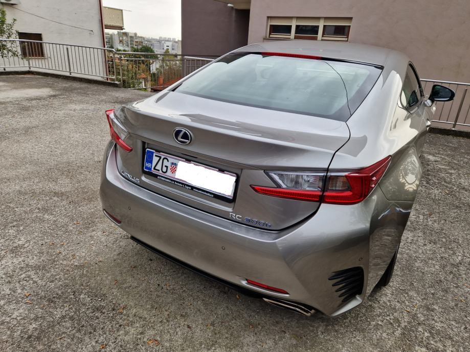Lexus RC 300h, 2017 god.