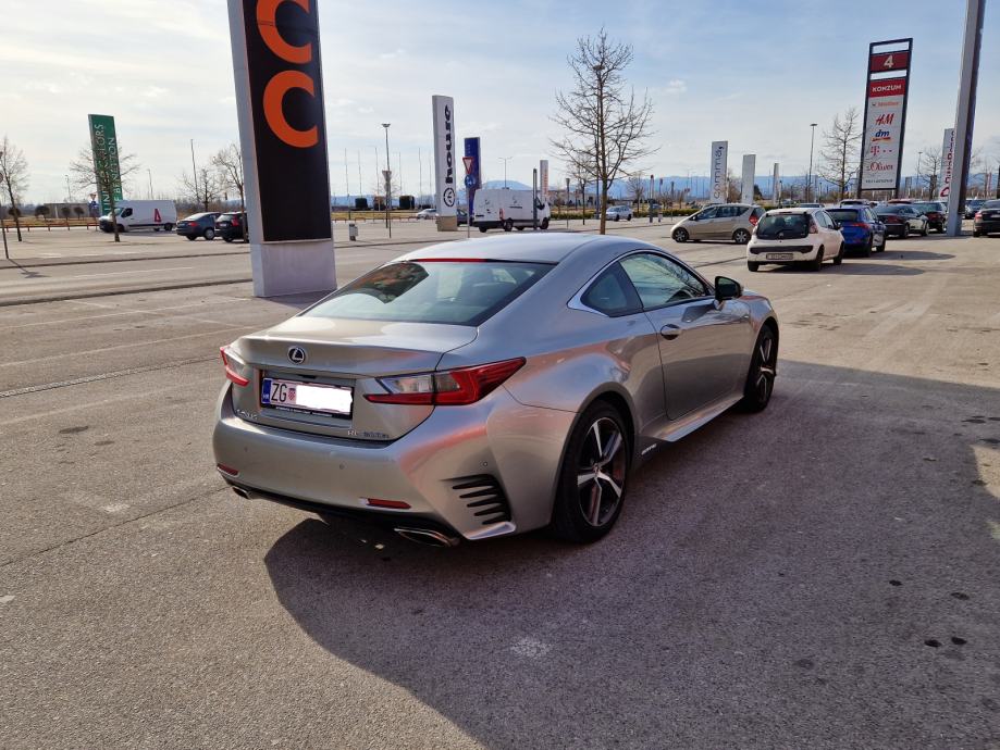 Lexus RC 300h, 2017 god.