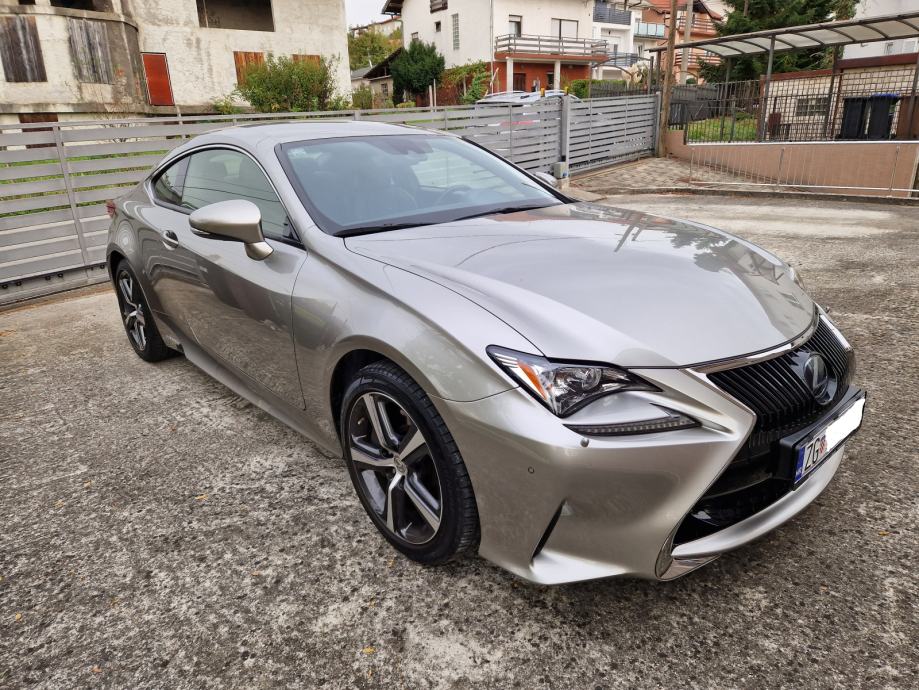 Lexus RC 300h, 2017 god.