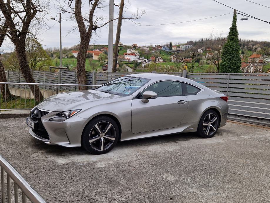 Lexus RC 300h, 2017 god.
