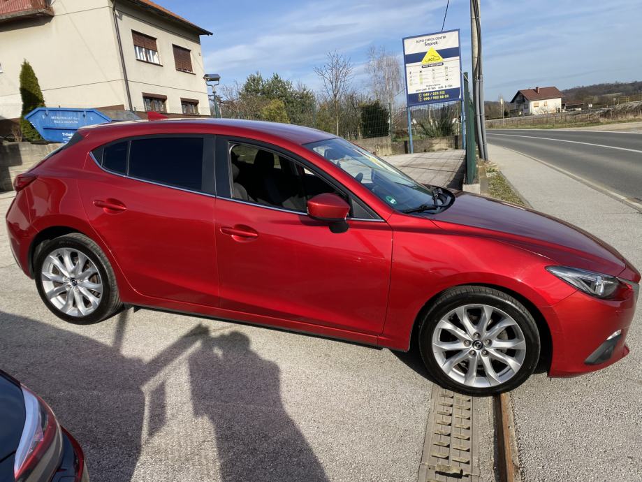 Mazda 3 2.2 D, 2016 god.