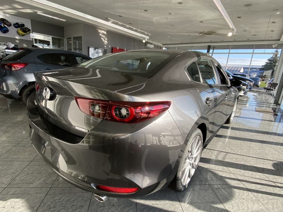 Mazda 3 G122 SDN PLUS, 2022 god.