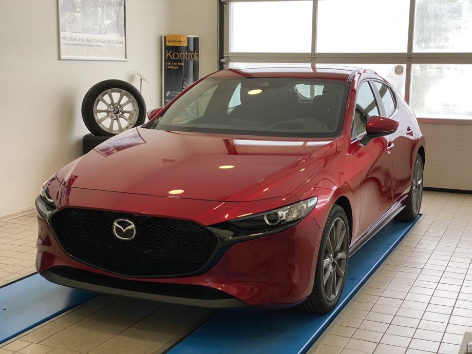 Mazda 3 HB G122 Plus, 2023 god.