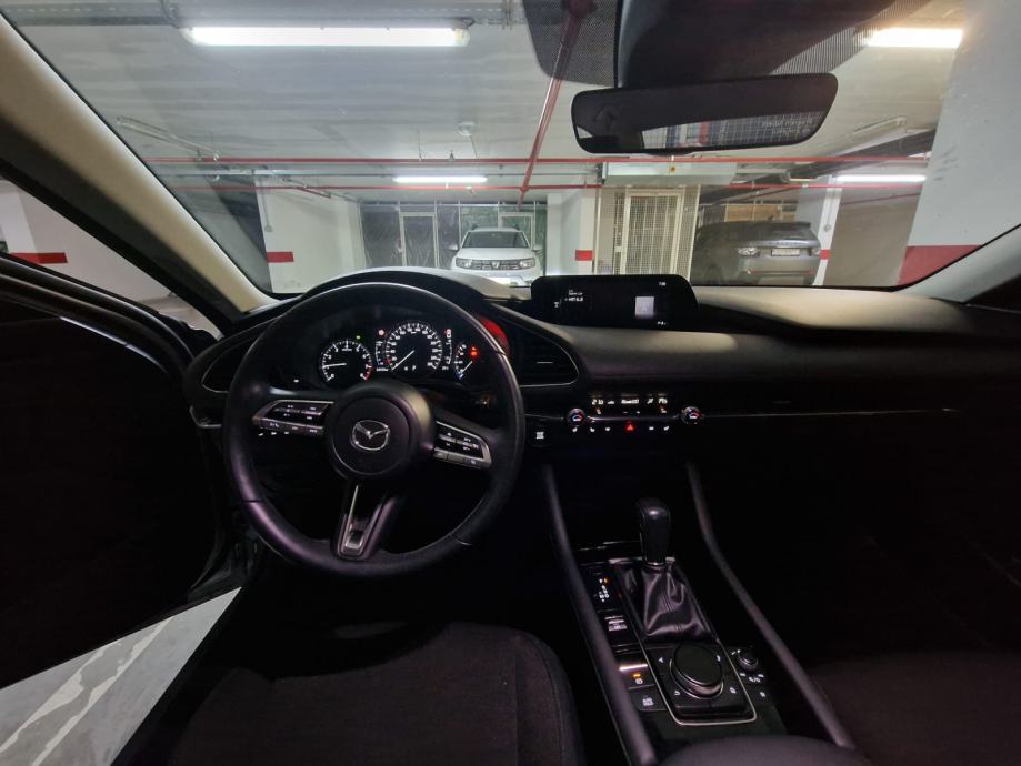 Mazda 3 Sedan, AUTOMATIK /HEAD UP DISPLAY/ NAVIGACIJA/ SAMO 34 400 KM ...