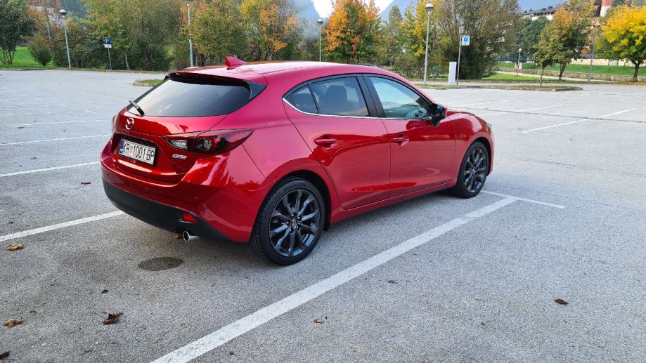 Mazda 3 Nakama