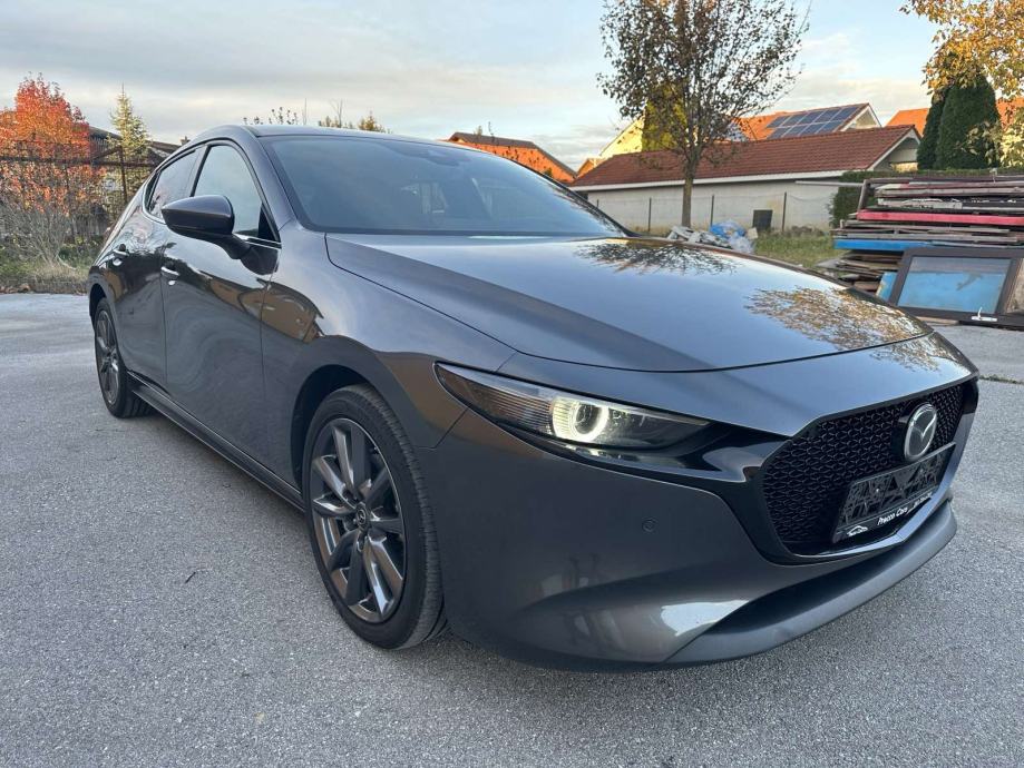 Mazda 3 X180 GT PLUS matrix,kamera,radar,hybrid,servis!Kao nov!, 2021 god.