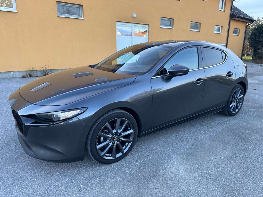 Mazda 3 X180 GT PLUS matrix,kamera,radar,hybrid,servis!Kao nov!, 2021 god.