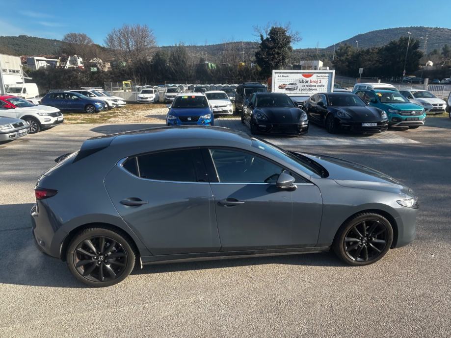 Mazda 3 X186 AUTOMATIK * USLUŽNA PRODAJA, 2022 god.