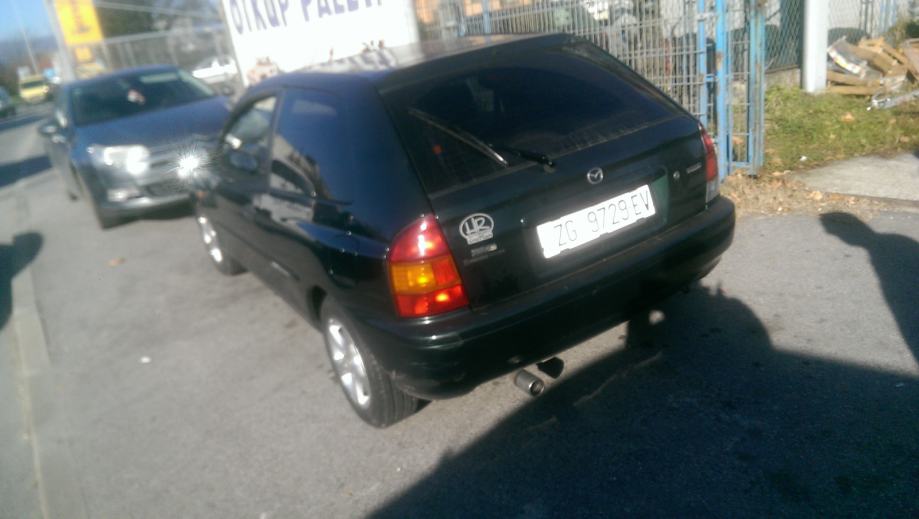 Mazda 323 1,3 i, 1999 god.